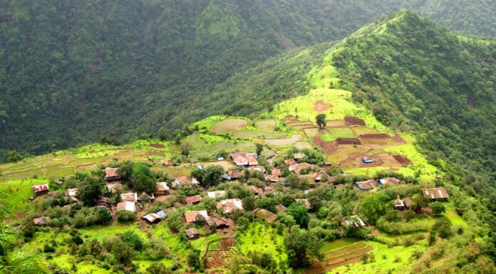 Best Tourist Places Near Mumbai in Monsoon Best Tourist Places Near Mumbai in Monsoon